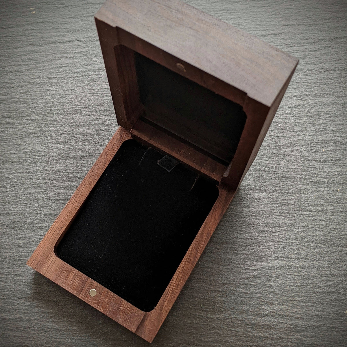 Solid Walnut Gift Box - Pendant – Jean Burgers Jewellery